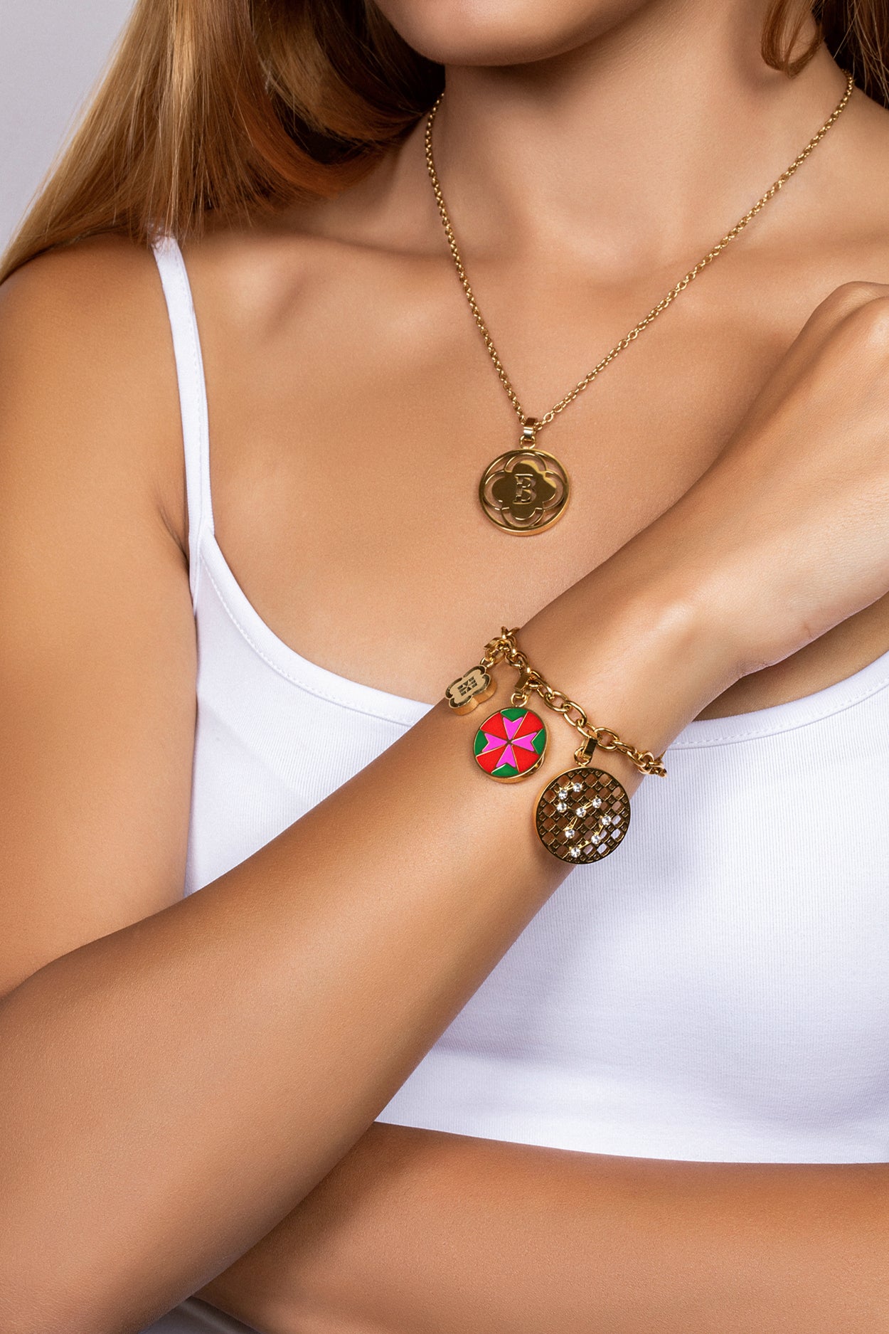 Essentials – Carisma Collections